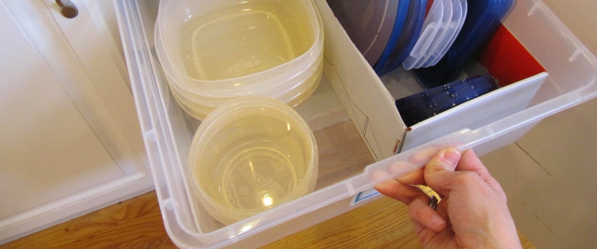 The Best Way to Store Containers and Keep Them Organized